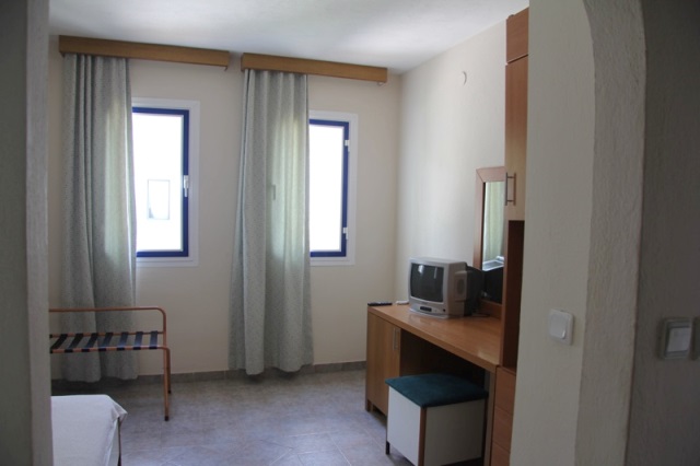 SUNPOINT FAMILY HOTEL - Escape Travel Agency